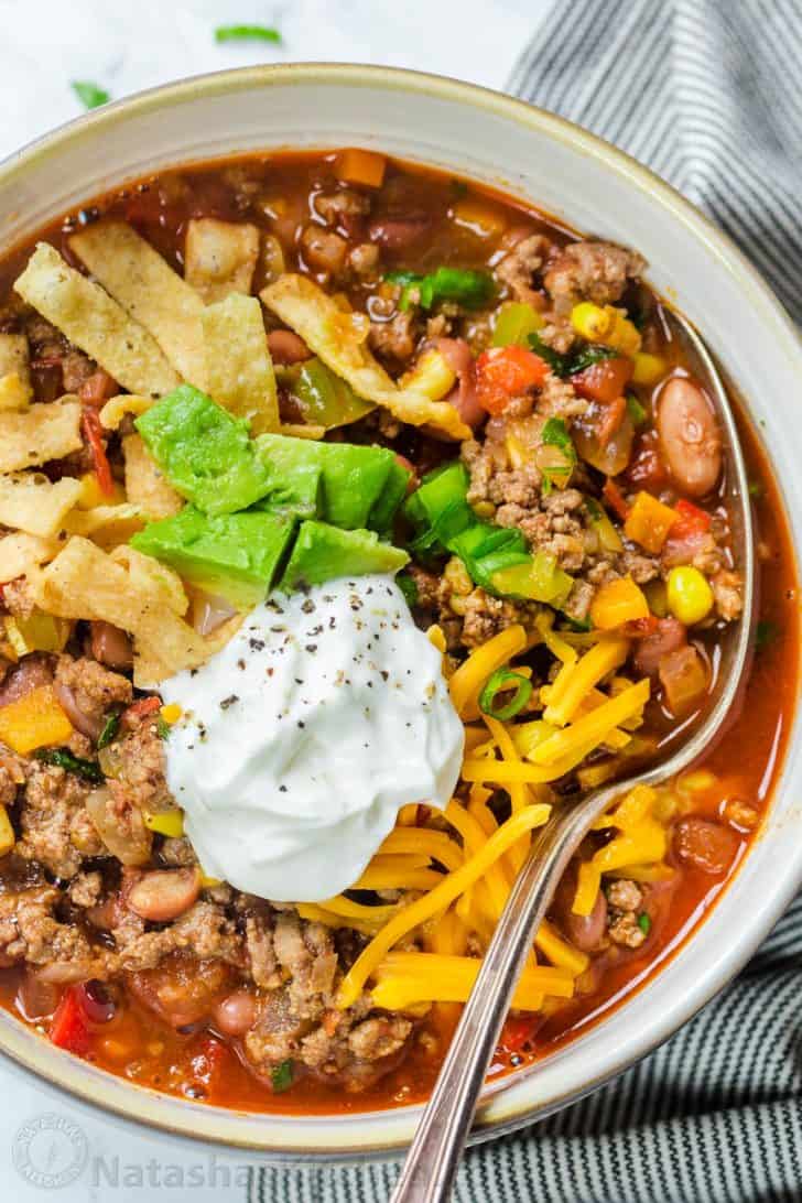 What is the difference between taco soup and chili?