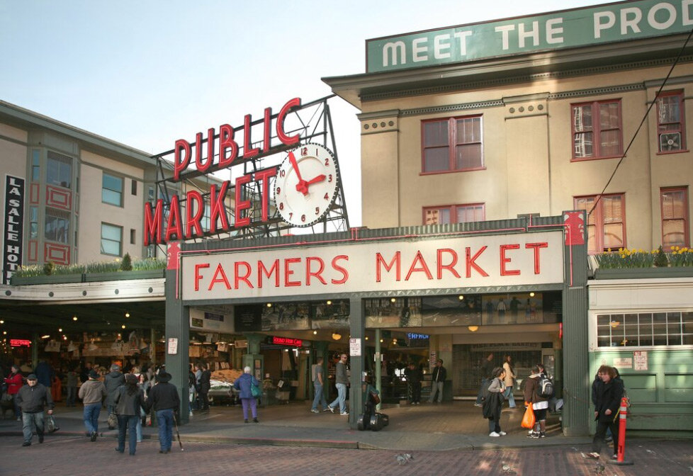 What is the famous fish market in Seattle?