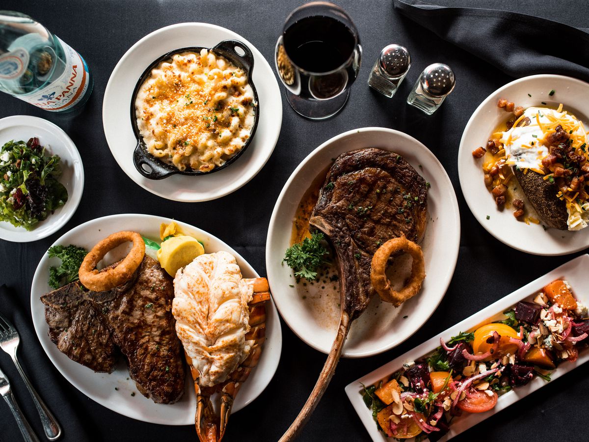 What is the most famous steakhouse in Chicago?