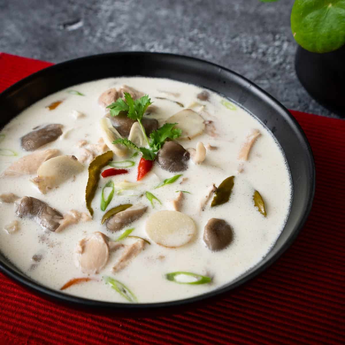 What is tom kha flavour?