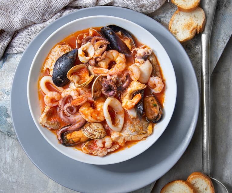 What is zuppa di pesce?