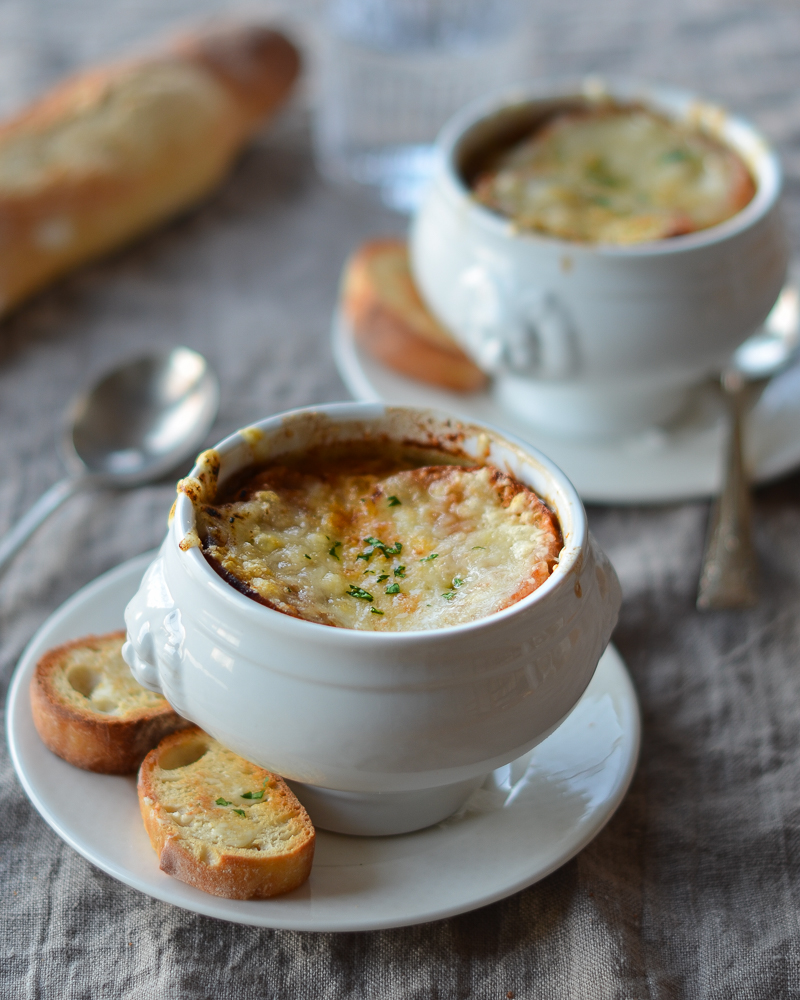 What kind of bowl do you serve French onion soup in?