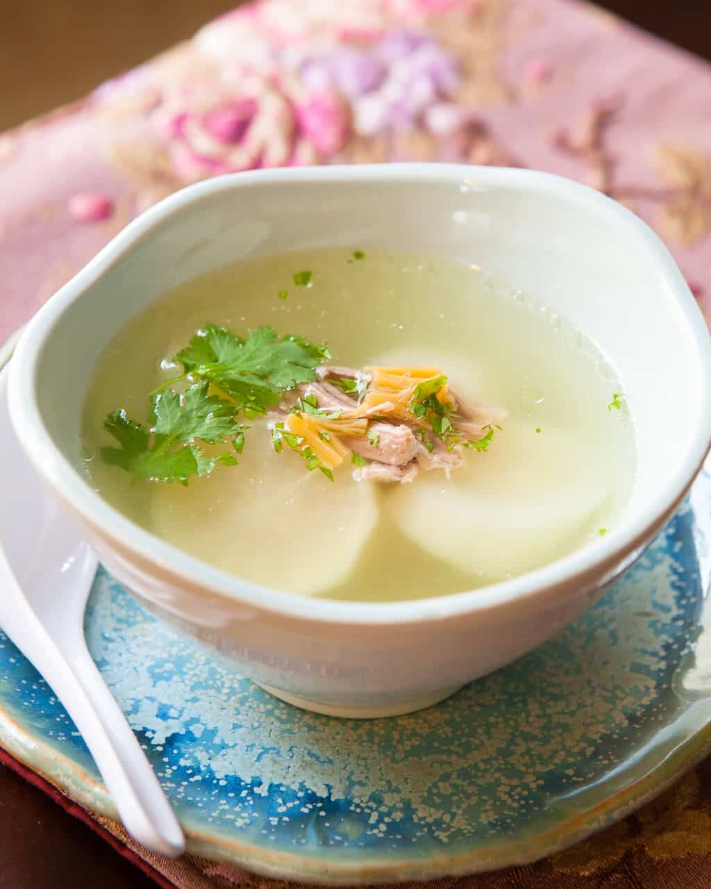 What kind of broth do you use for Chinese Chinese soup?