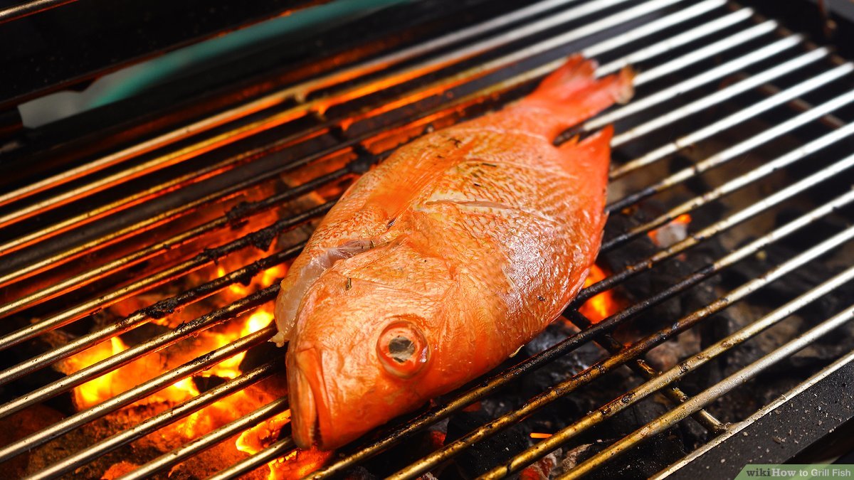 What kind of cut you will do in grilled fish?
