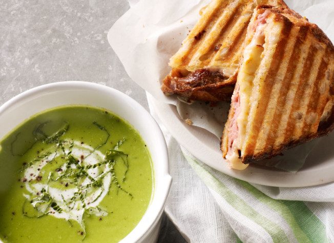 What kind of sandwich goes good with pea soup?