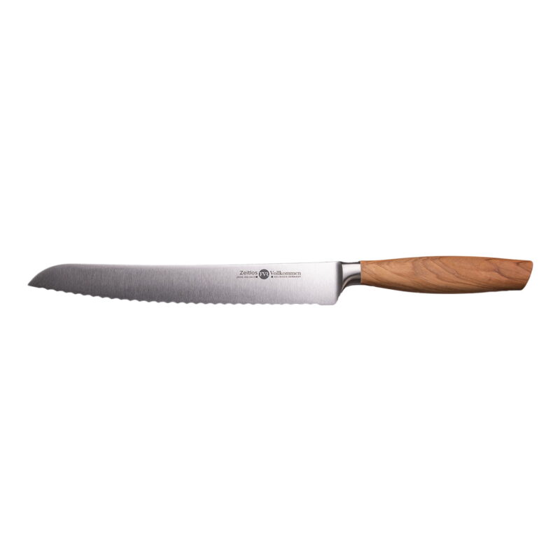 What makes a bread knife unique?