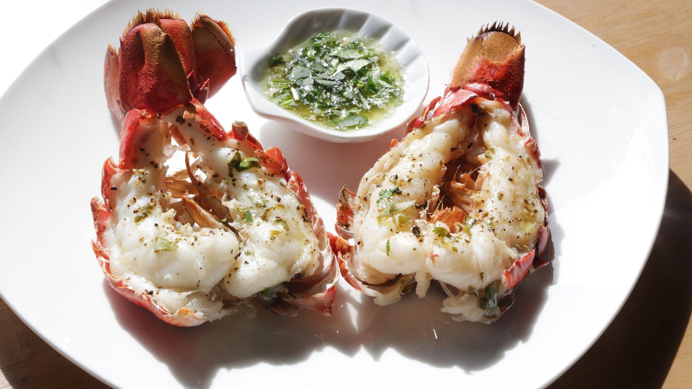 What makes lobster chewy?