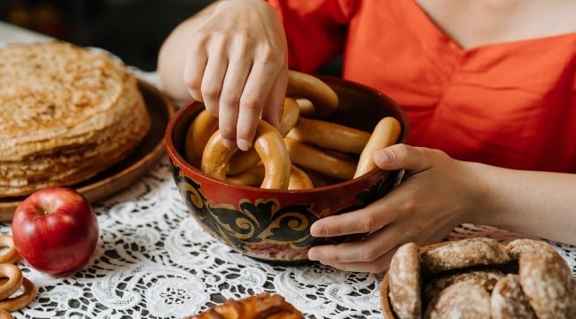 What makes Russian food unique?