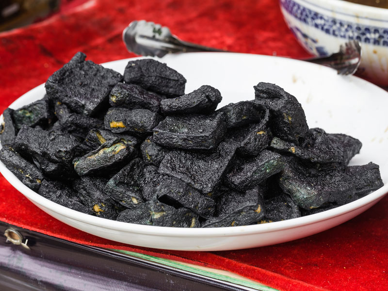 What makes stinky tofu black?