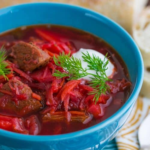 What meat goes with borscht?