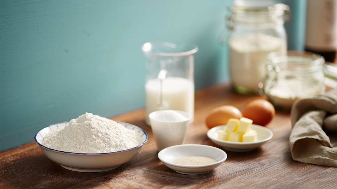 What replaces xanthan gum in baking?