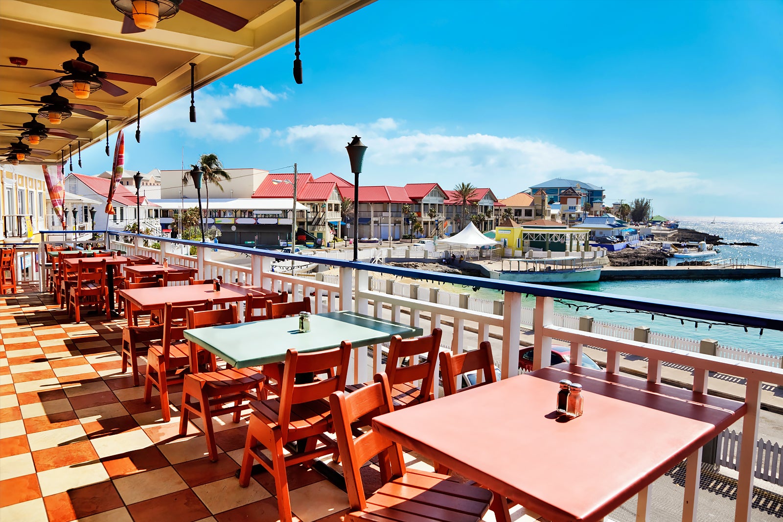 What restaurants are in Cayman Islands?