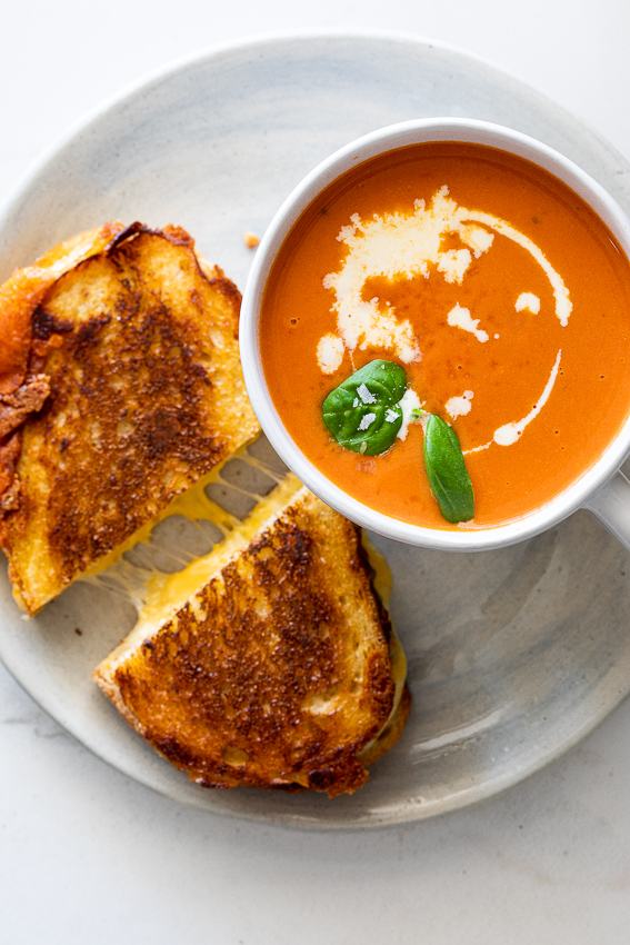 What sandwiches go good with tomato soup?