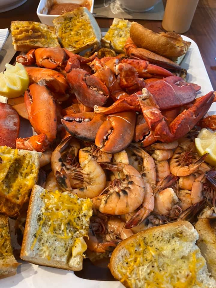 What seafood is fresh in South Carolina?