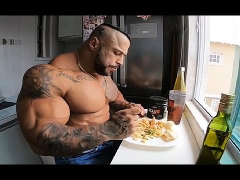 What should bodybuilders be eating?