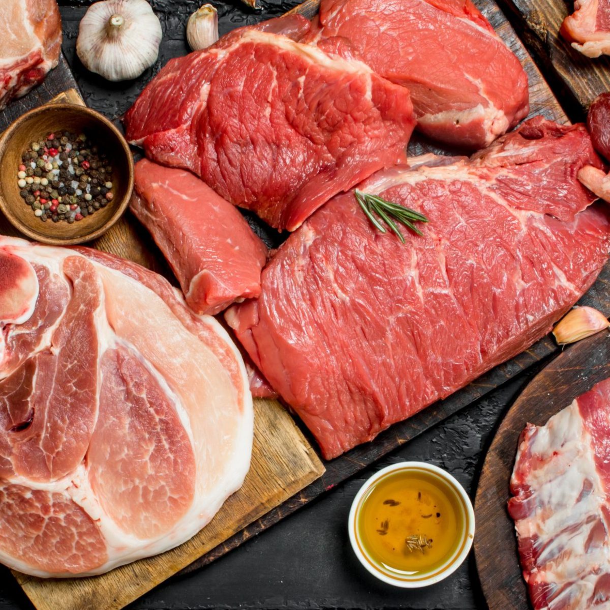 What should I look for when buying red meat?