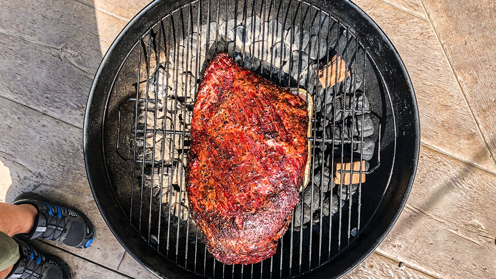 What temperature do you cook a brisket on a charcoal grill?