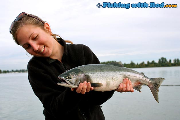 What tide is best for salmon fishing?