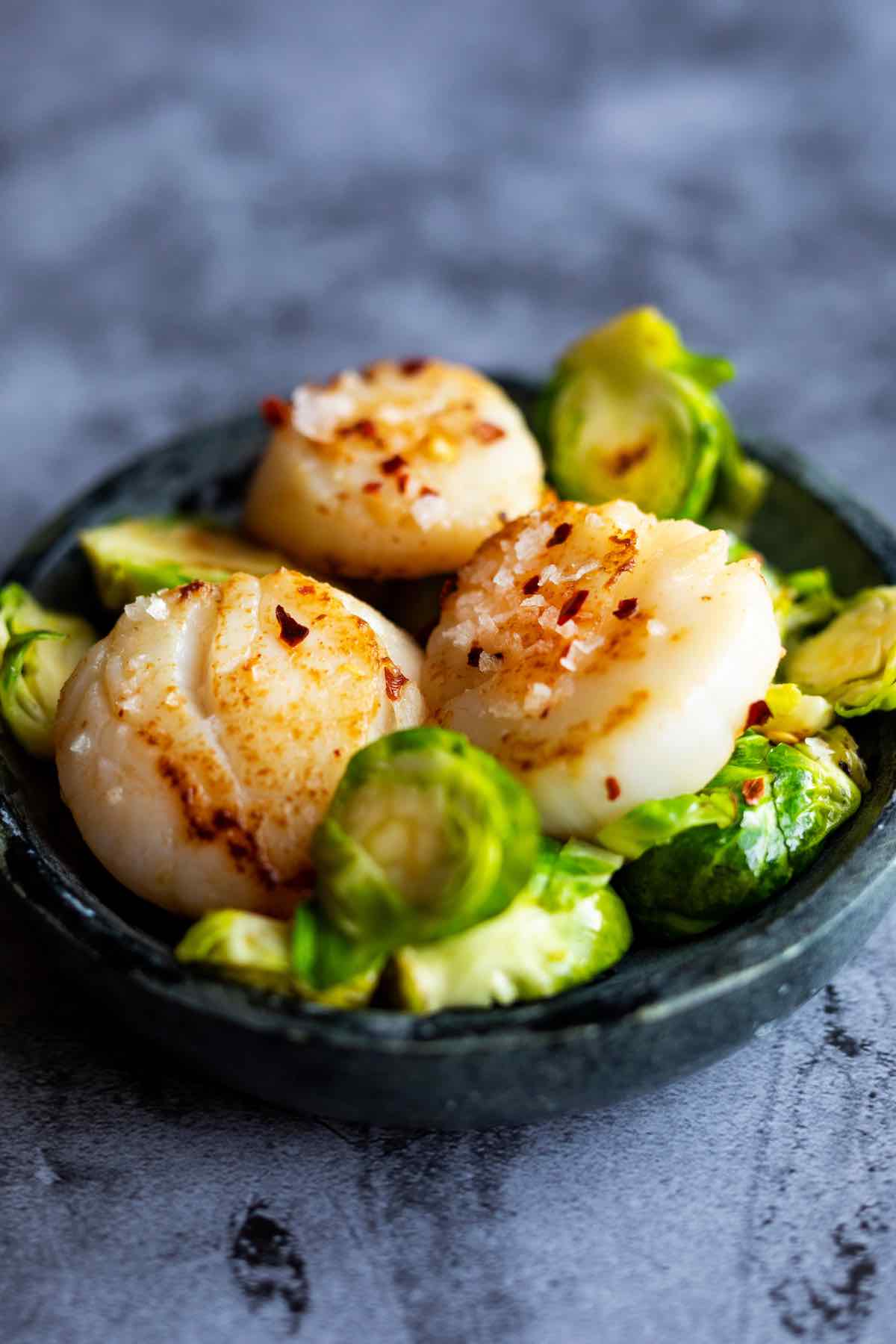 What vegetables go with scallops?