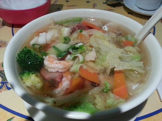 What's in Chinese house special soup?