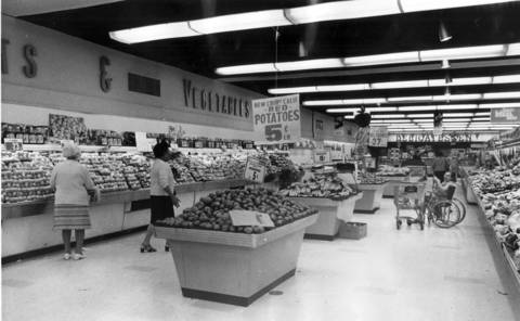 When did Dominick's open its first store?