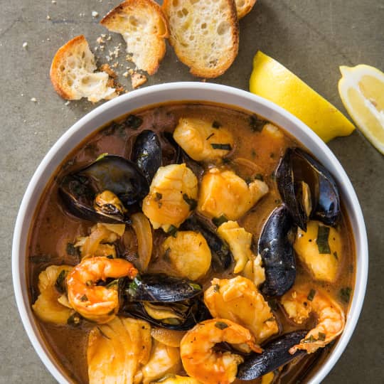 Where can I buy cioppino in Monterey?