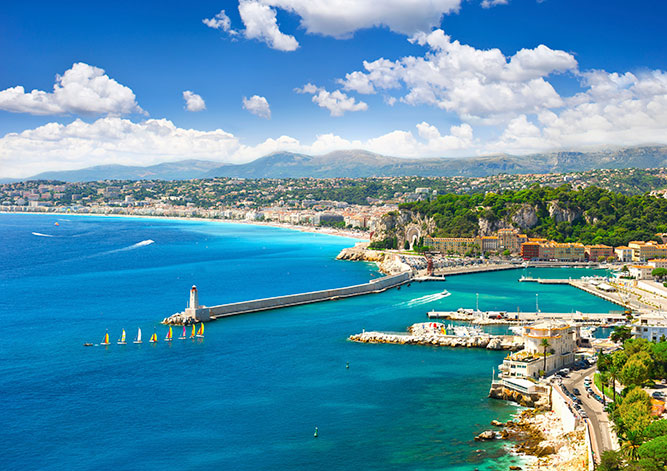 Where do expats live in south of France?