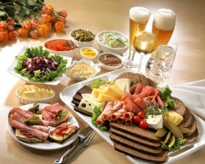 Which German meal typically includes bread with toppings?