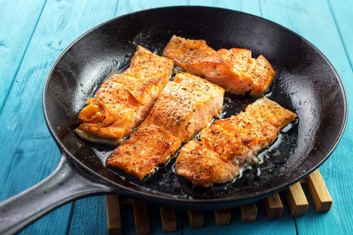 Which type of pan is best to cook fish in?