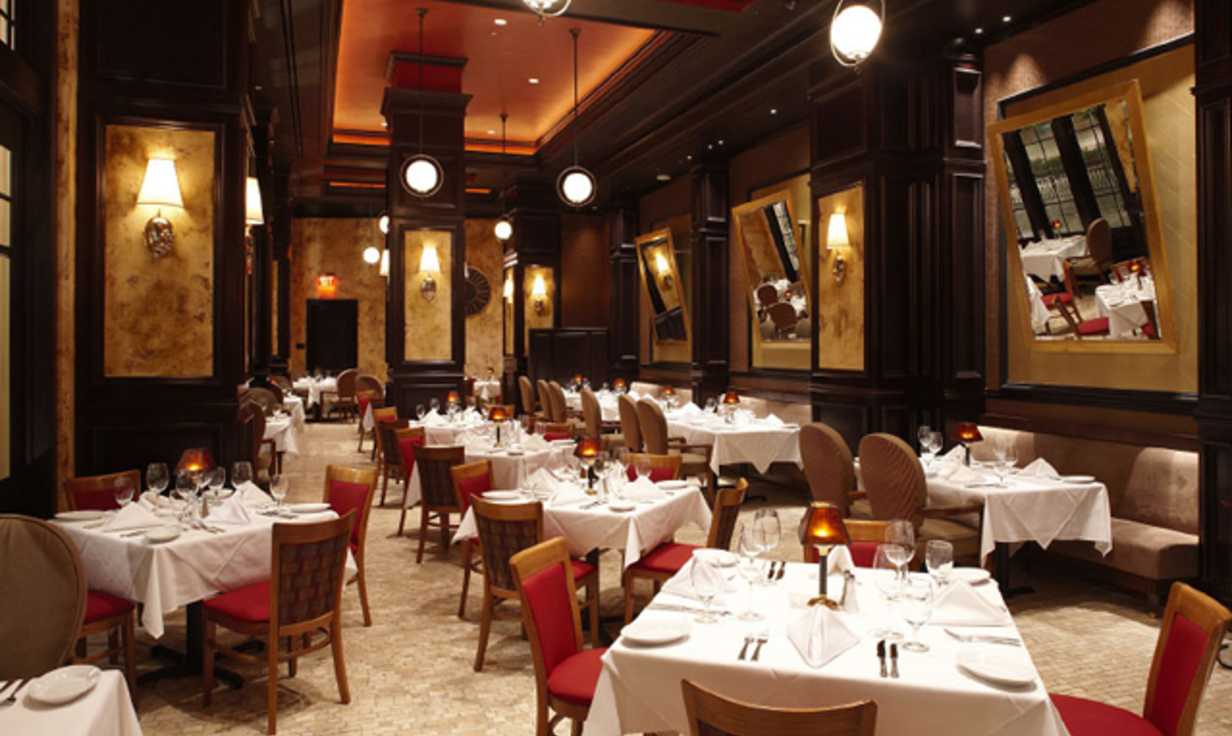 Who is the founder of Ruth Chris Steak House?