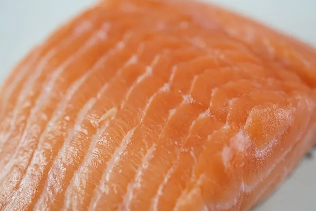 Why can't you refreeze thawed salmon?