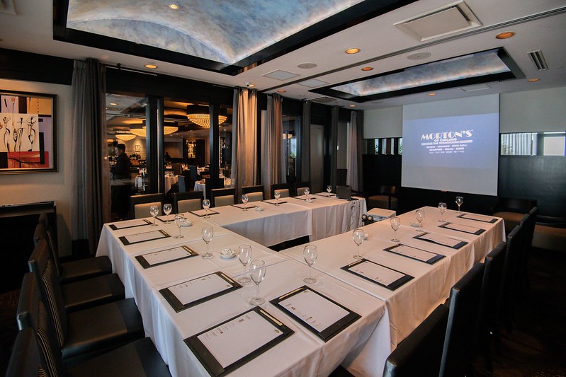 Why choose Morton's private dining rooms?