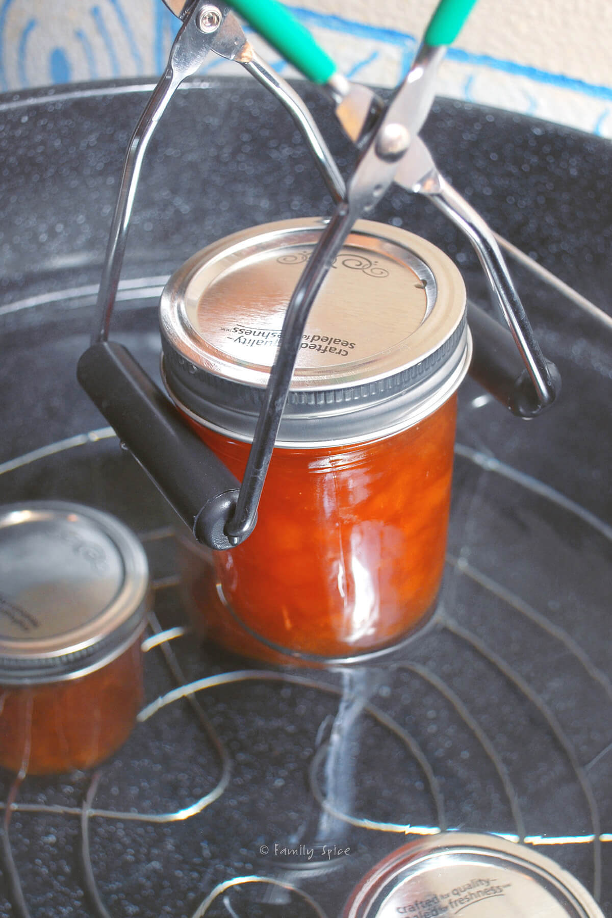 Why do mason jars crack with hot water?