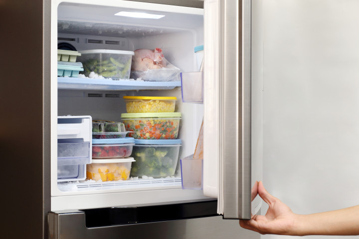 Why do we need to follow the proper procedure of defrosting the refrigerator?