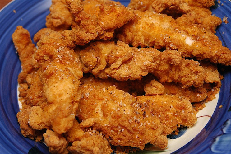 Why is my fried chicken not crunchy?