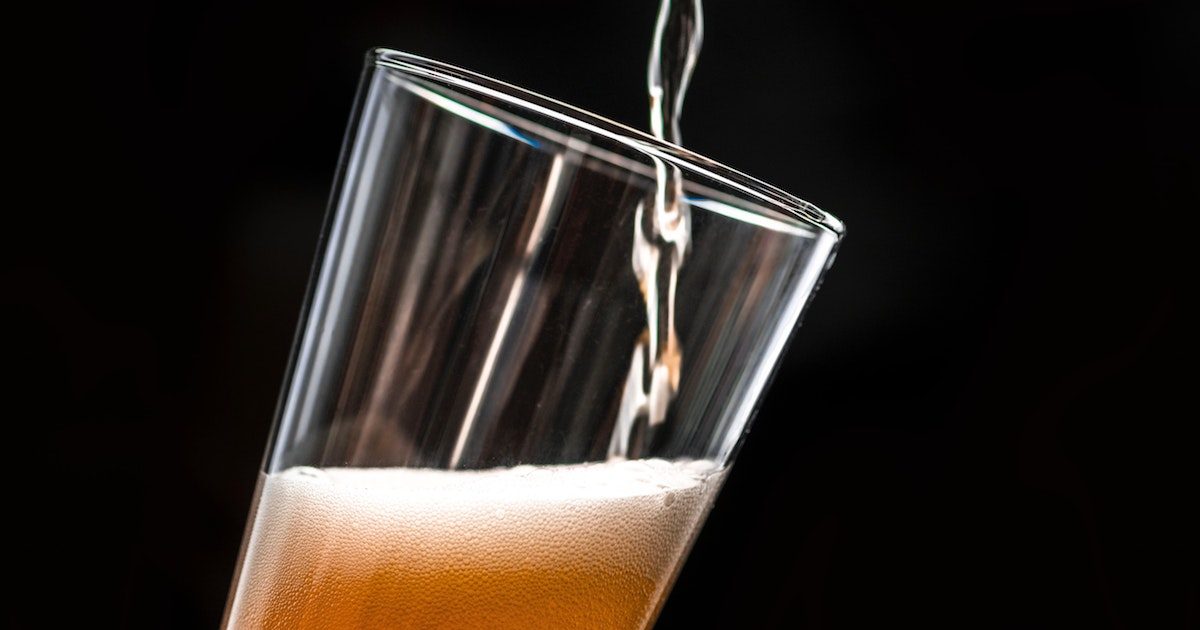 Why you should pour your beer in a glass?