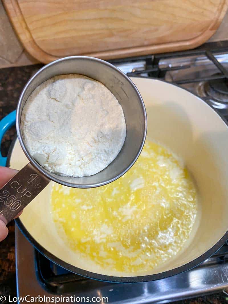 Will almond flour make a roux?
